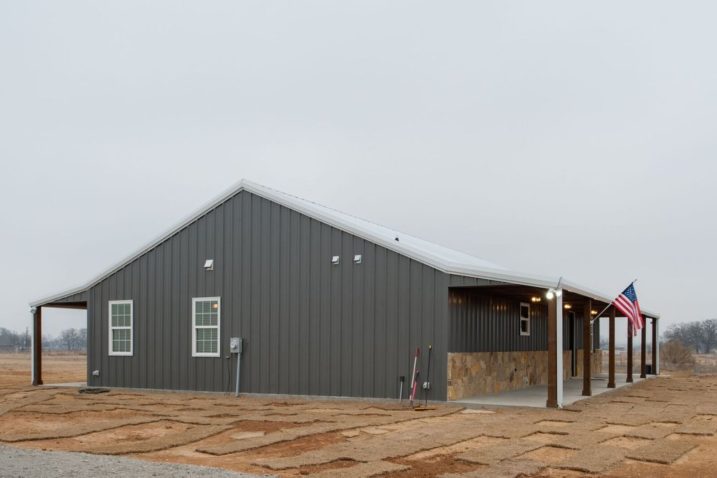 Grey Barndominium in Paradise Texas: See these 38 Amazing Photos