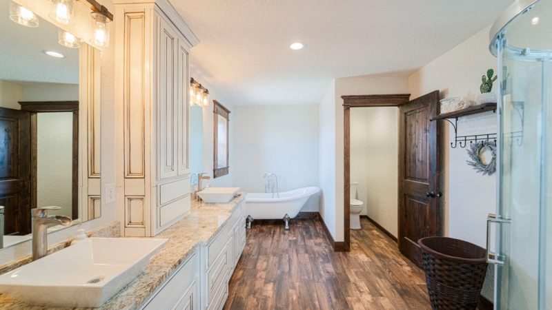 Luxury Living: 5 Fancy Barndominiums You Want To See