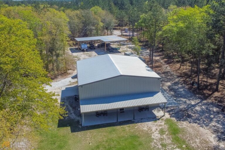 1910 Old Groveland Rd, Pembroke, GA 31321