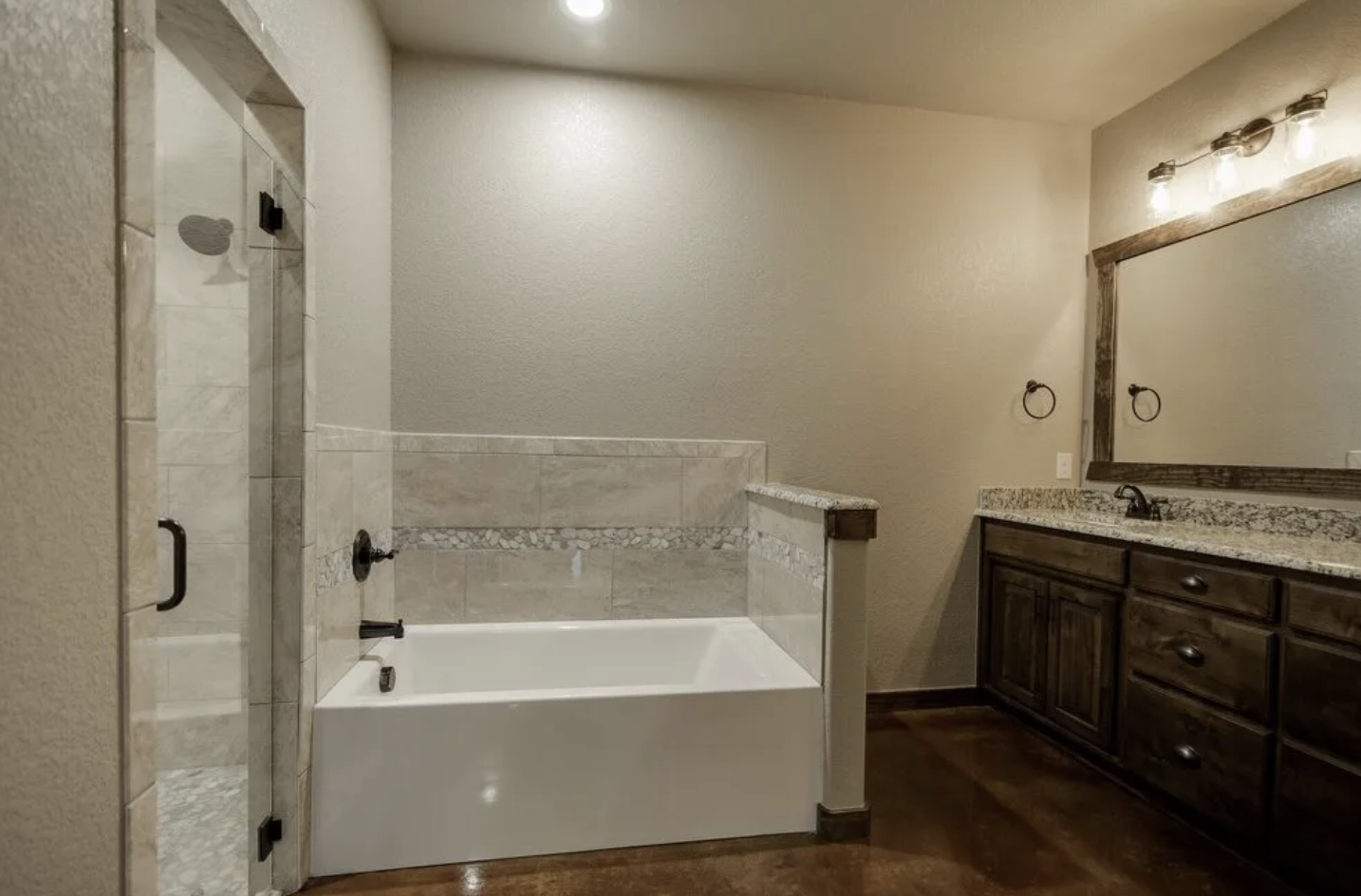 6 Amazing Barndominium Master Bath Examples
