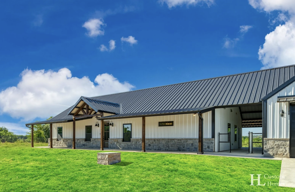 4 Useful Barndominium Breezeway Ideas