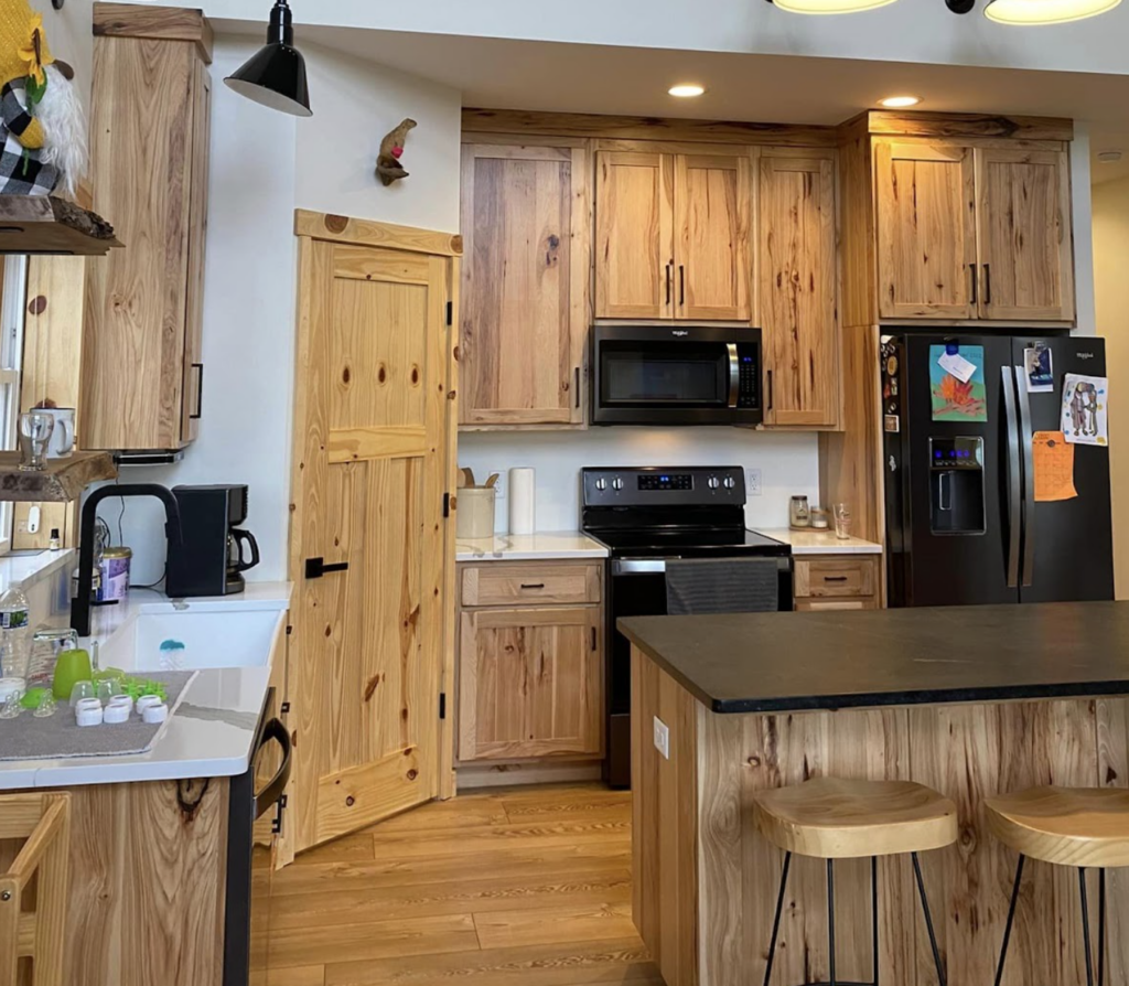 6 Fantastic Ideas for Barndominium Kitchen Cabinets