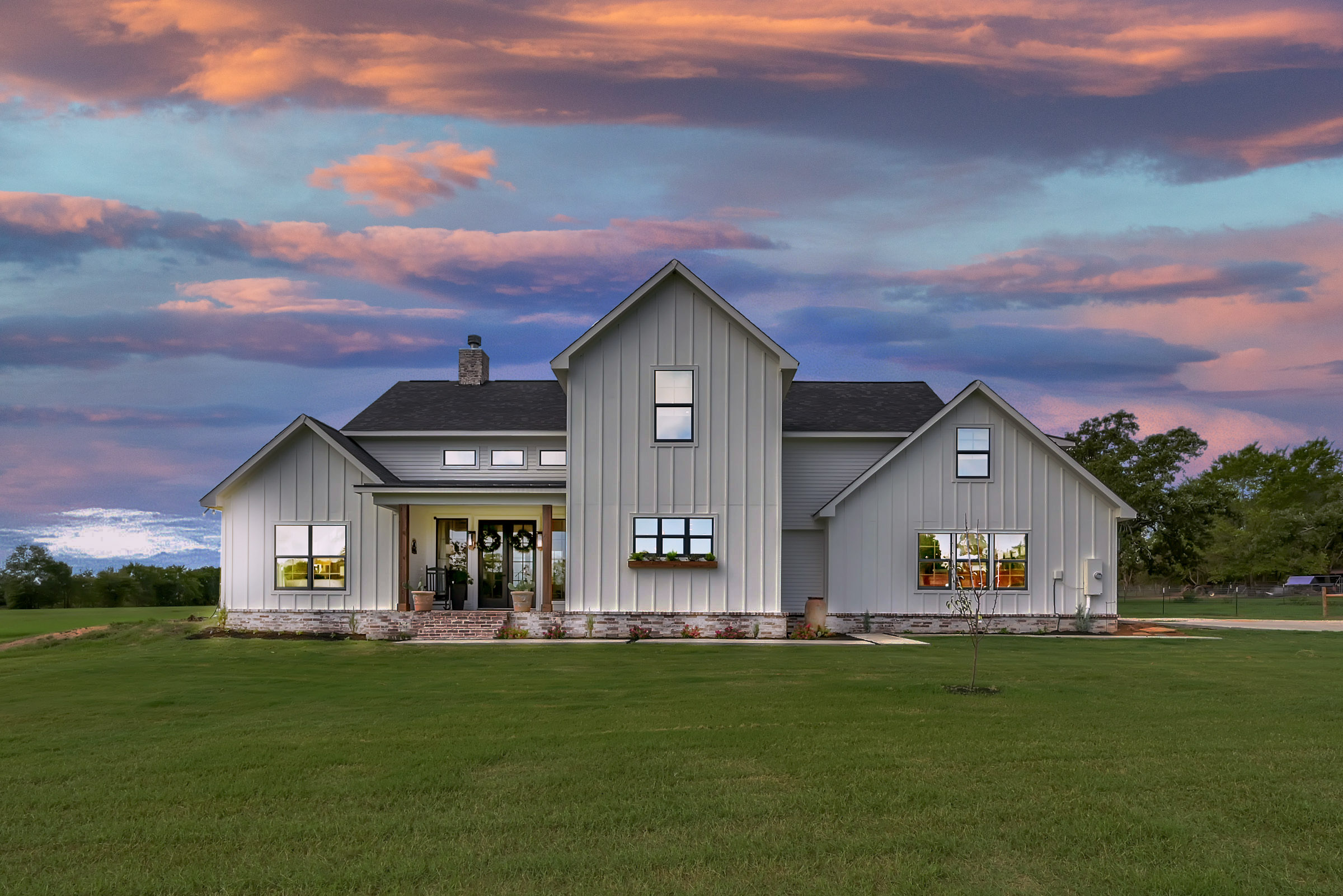 LS-42002 Dobbin Barndominium House Plan - Barndominium Life